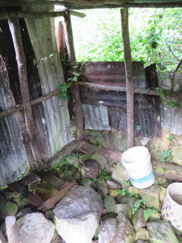 Indonesian toilet inspirations - Insideotherplaces